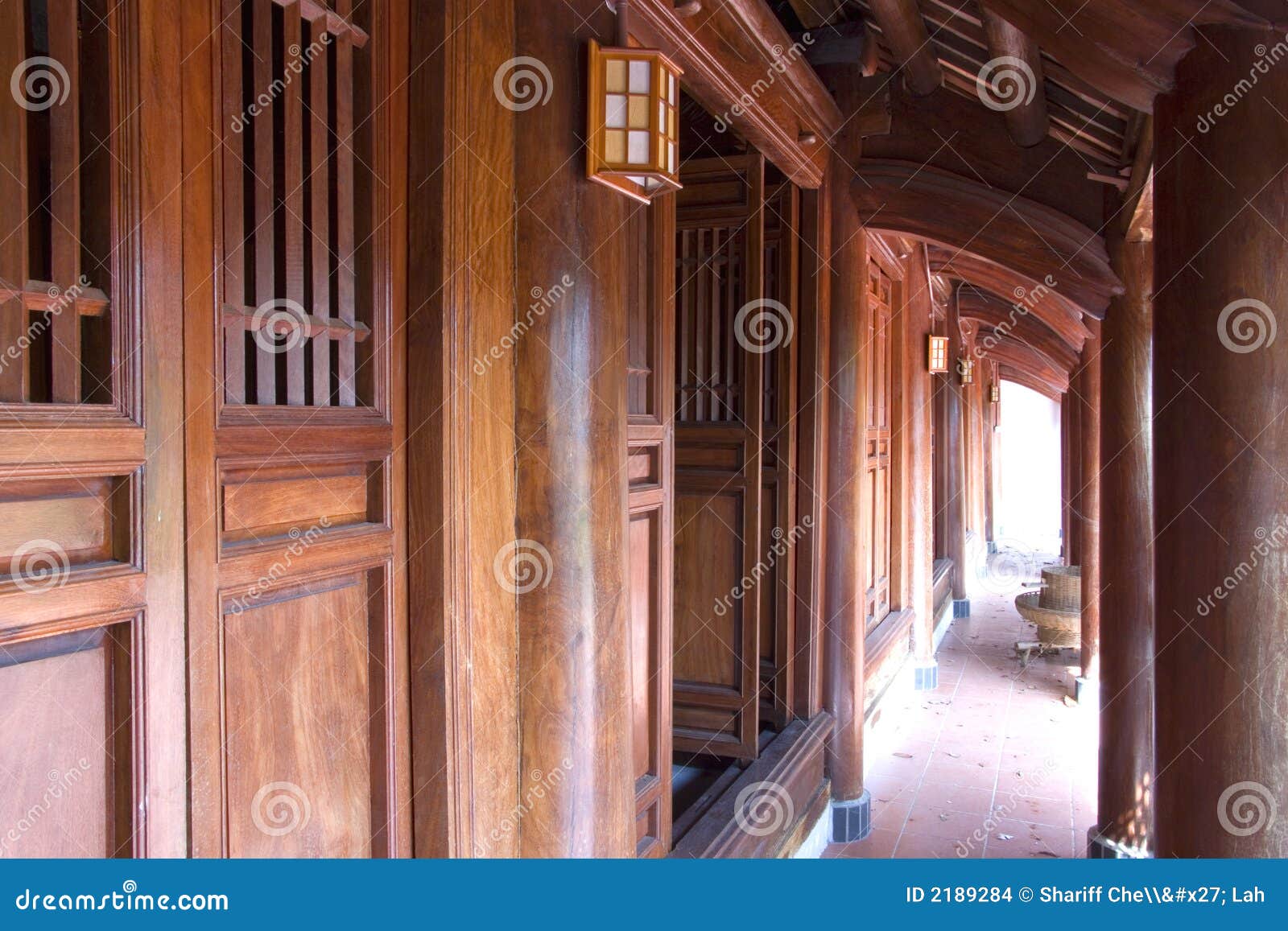 Traditional Vietnamese House Stock Photo - Image of country, travel ...