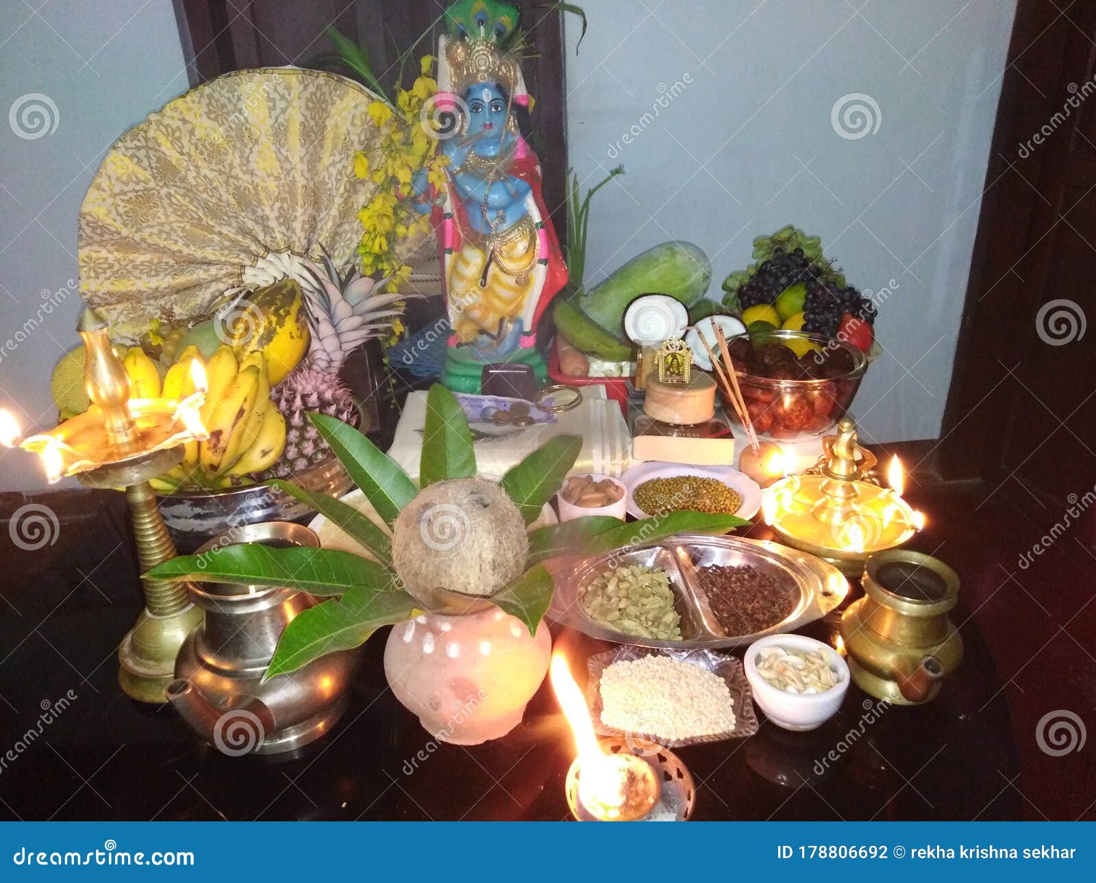 Traditional Vishukkani Kerala Stock Photo - Image of bouquet ...