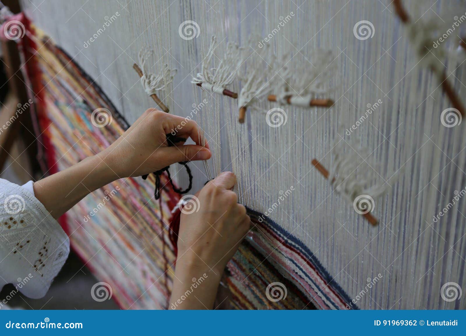 Traditional weaving loom stock photo. Image of loom, culture - 91969362