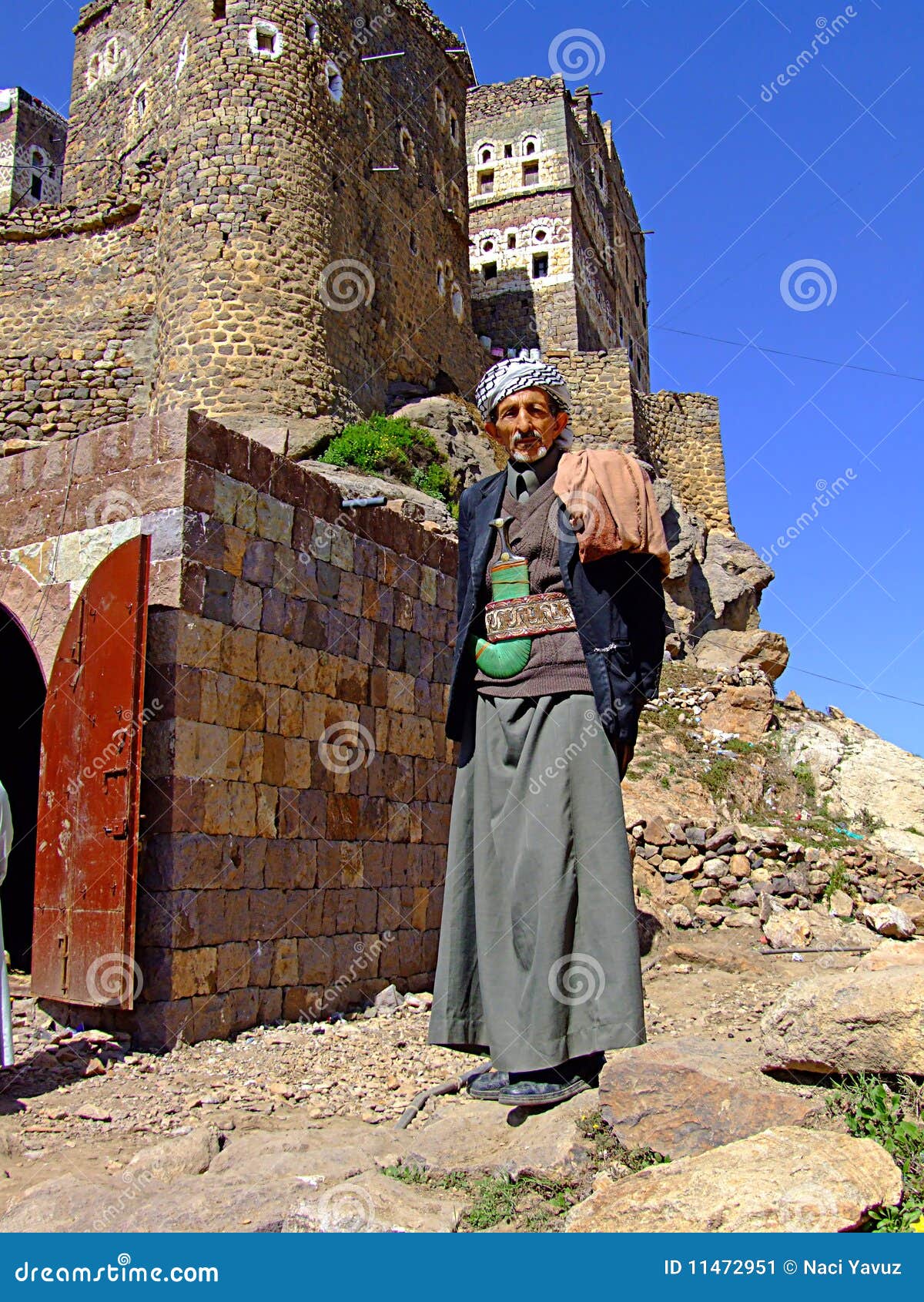 A Traditional Yemeni Old Man Standing in Front of Editorial Photo ...