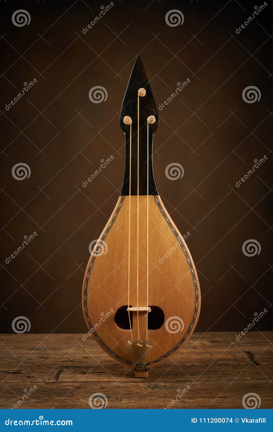 Traditioneel Grieks Instrument Genoemd Thrakian-lyra Stock Foto - Image ...