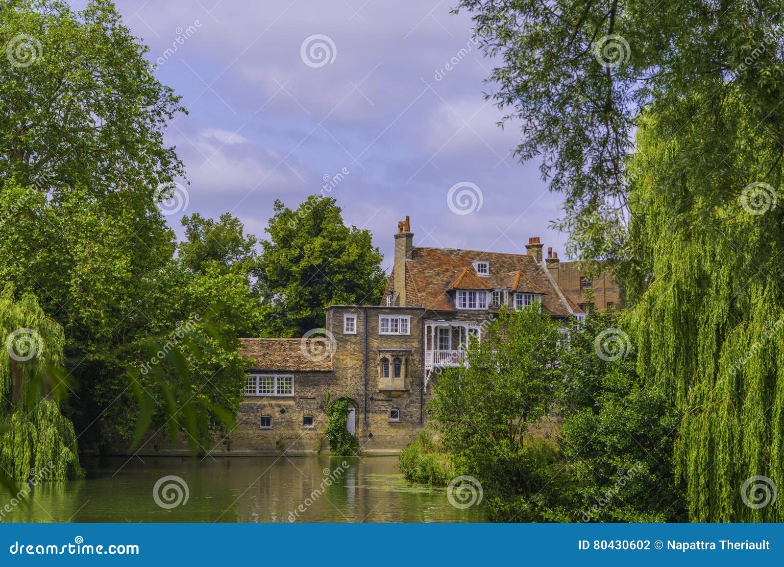Traditioneel Landelijk Huizen Engels Platteland Stock Foto - Image of ...