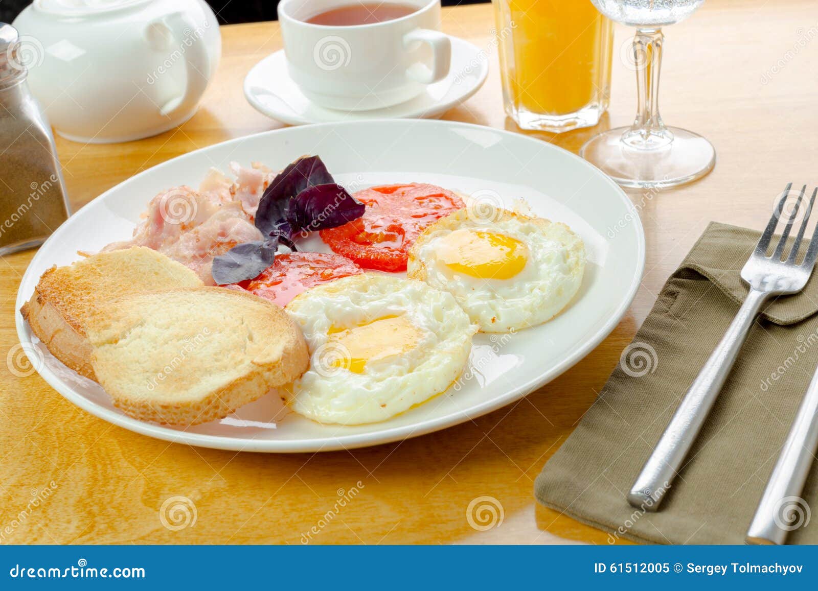 Traditioneel Ontbijt stock afbeelding. Image of lunch - 61512005