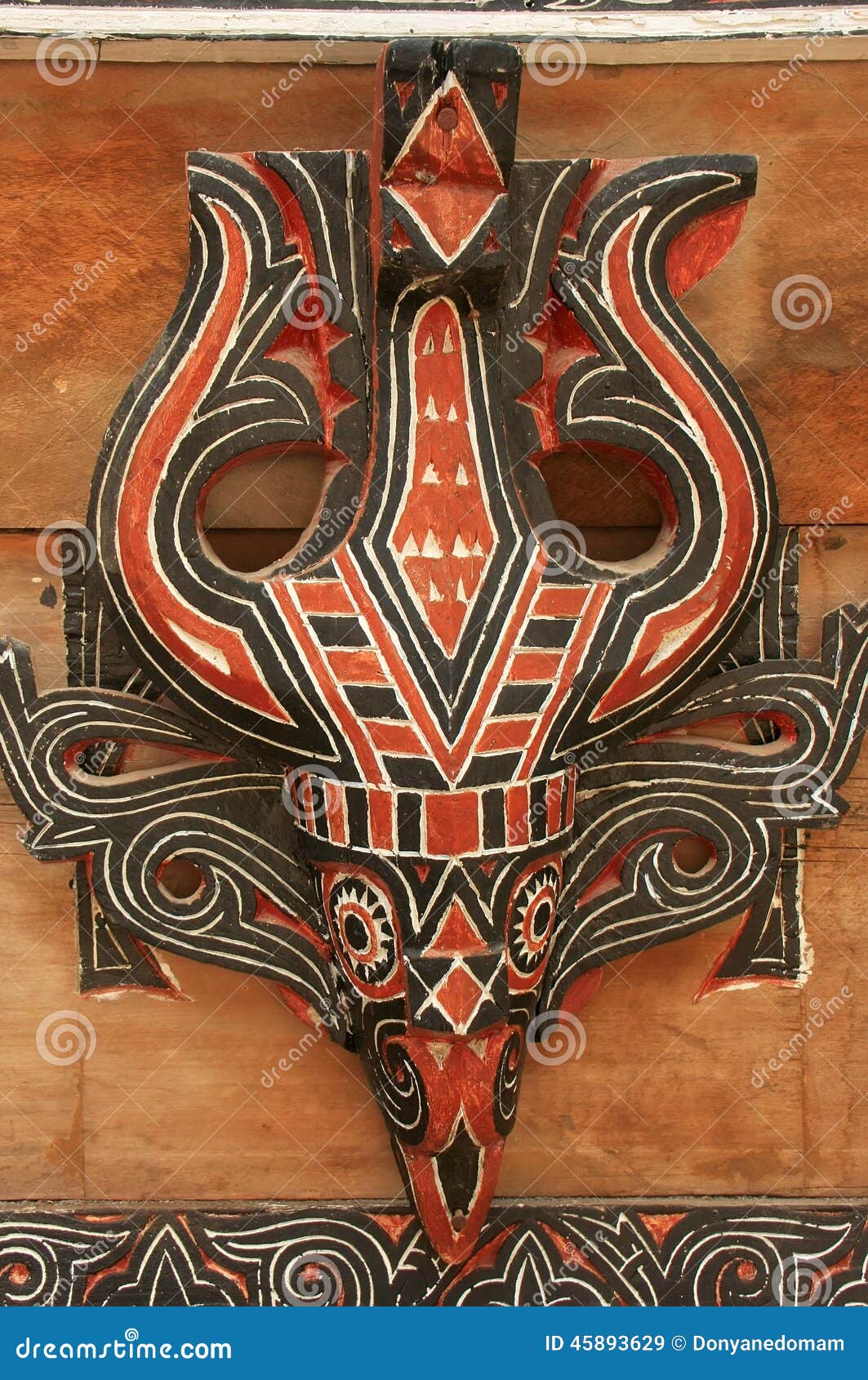 Traditionele Decoratie Van Batak-huis Op Samosir-eiland, Sumatra Stock ...