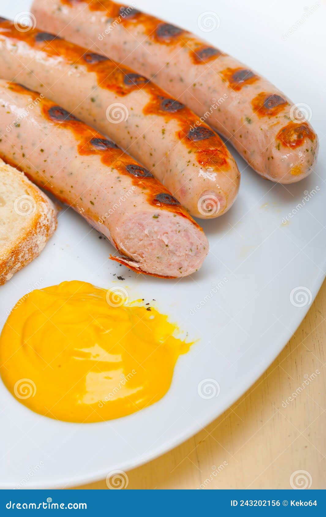 Traditionele Duitse Worstjes Stock Foto - Image of worsten, neurenberg ...