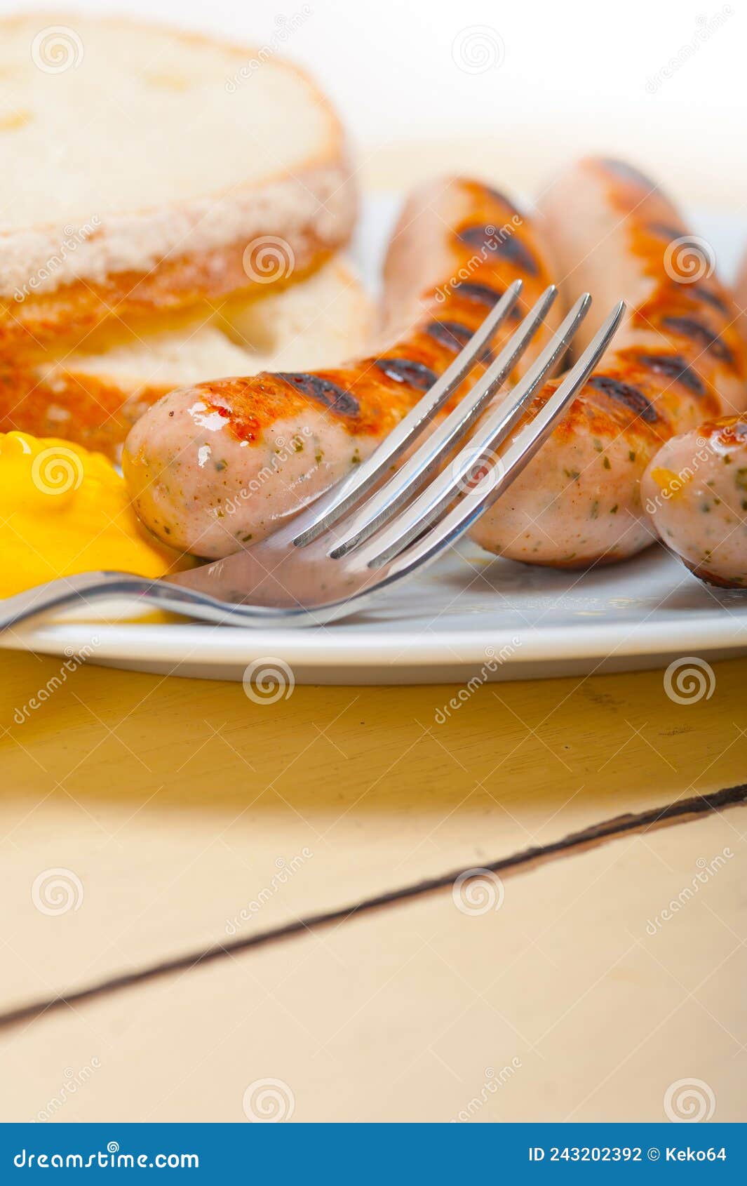 Traditionele Duitse Worstjes Stock Foto - Image of rundvlees, diner ...