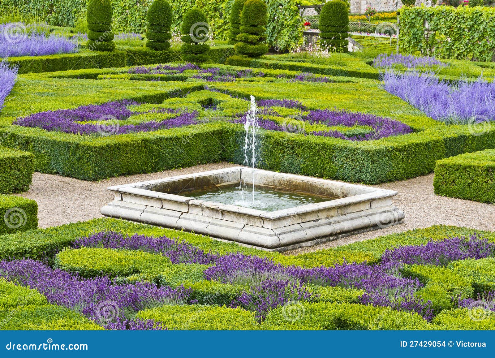 Traditionele Franse Tuin. Siertuin. Stock Foto - Image of erfenis ...