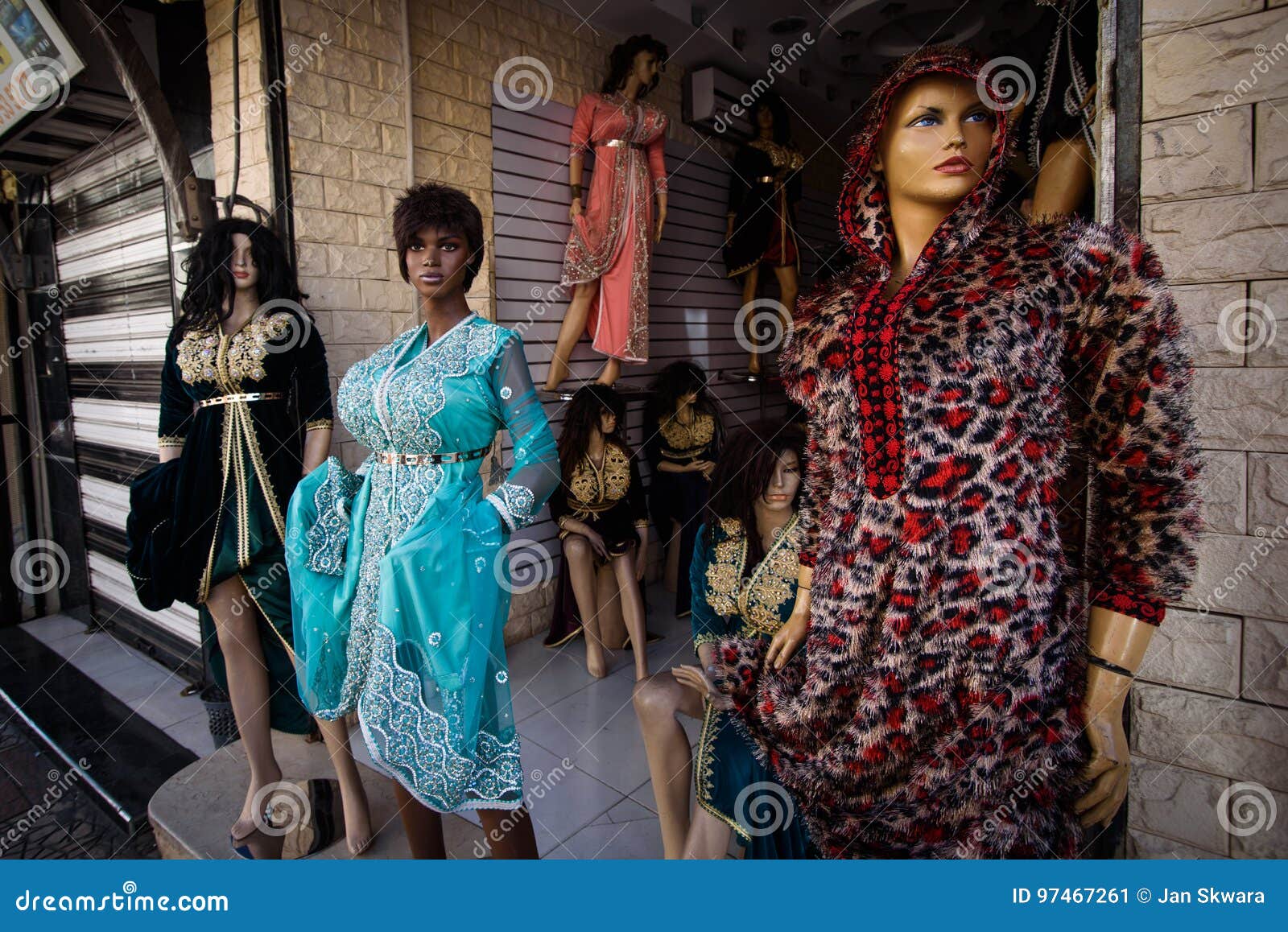 Traditionele Marokkaanse Markt Souk in Meknes, Marokko Stock Afbeelding ...