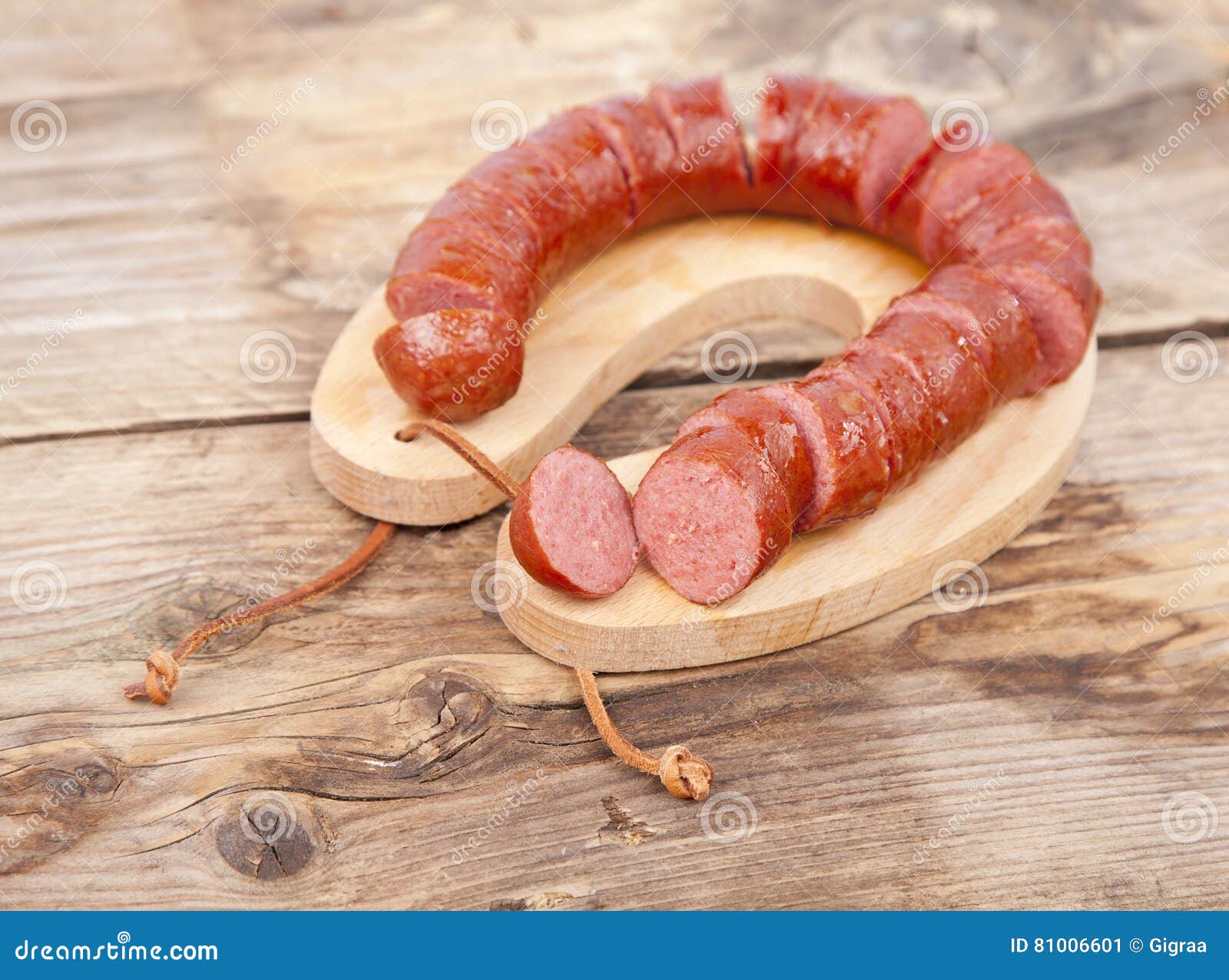 Traditionele Nederlandse Gerookte Worst Genoemd Rookworst Stock ...