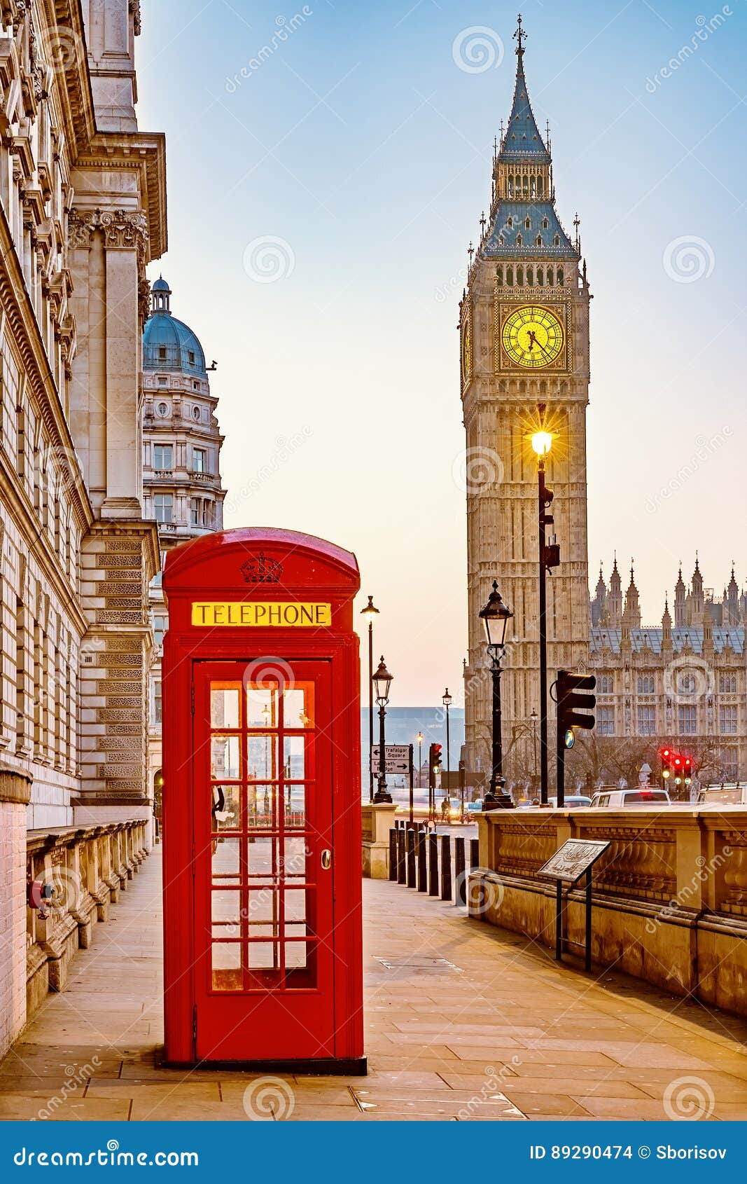 Traditionele Rode Telefooncel in Londen Stock Foto - Image of ...