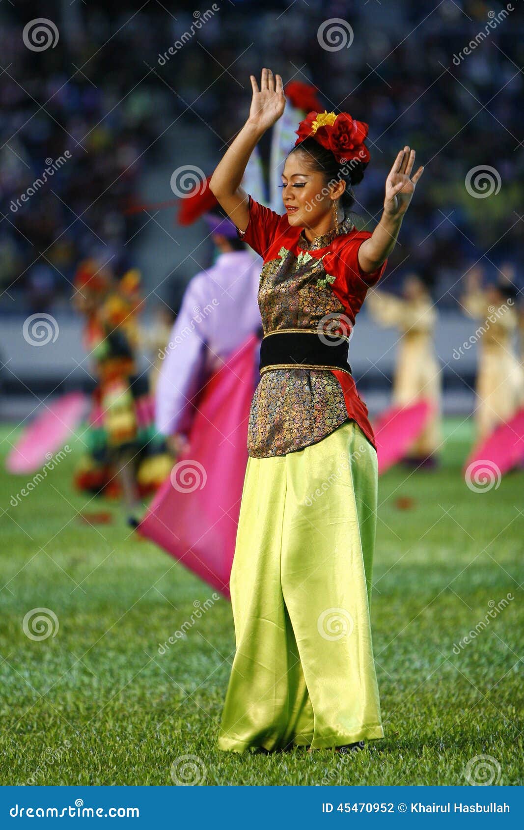 Traditionell dansare redaktionell arkivbild. Bild av kvinna - 45470952