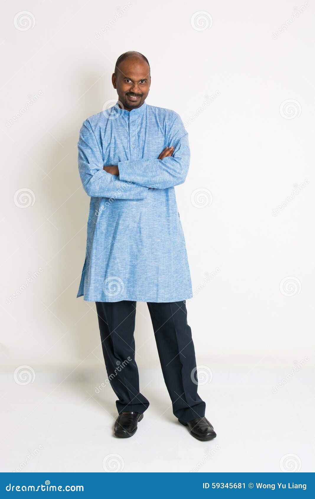 Traditionell indisk man fotografering för bildbyråer. Bild av skönhet ...