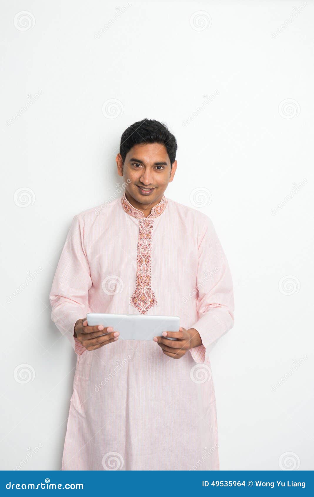 Traditionell Indisk Man Med Minnestavlan Arkivfoto - Bild av glädje ...