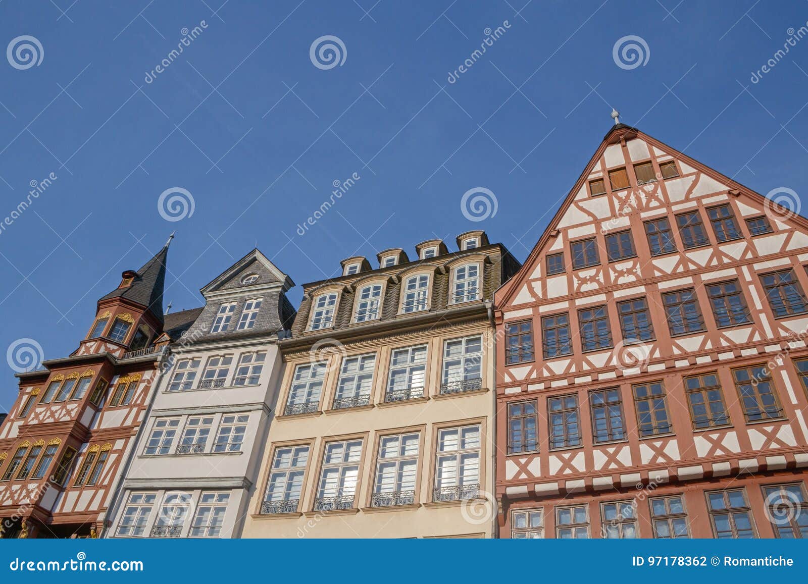 Traditionelle Deutsche Architektur Stockfoto - Bild von hauptsächlich ...