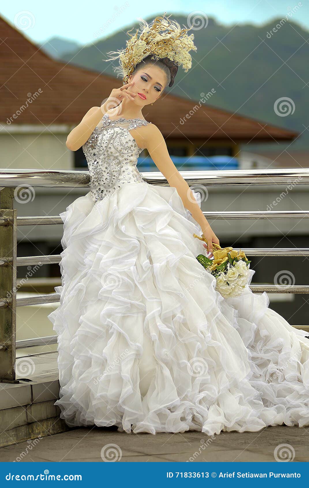 Traditionelle Indonesische Mode Stockbild - Bild von herrlich ...