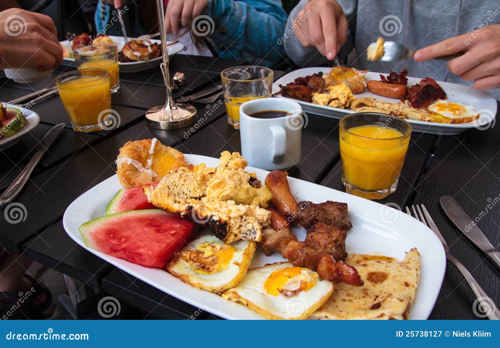 Traditioneller Brunch stockbild. Bild von nahaufnahme - 25738127