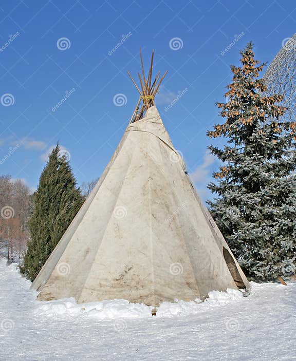 Traditionnal teepee . stock image. Image of nature, lodging - 3920113