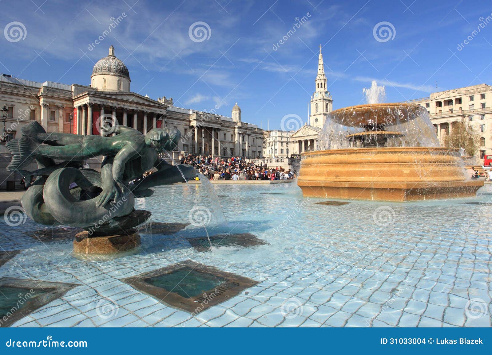 Trafalgar square in London editorial stock image. Image of museum ...
