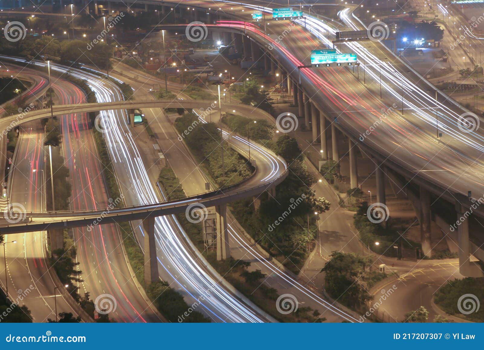Traffic on the Highway and Container Terminals. Hong Kong 29 Oct 2005 ...