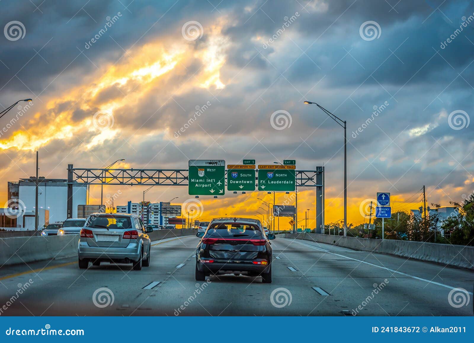 Traffic on Highway 95 in Miami at Sunset Editorial Photography - Image ...