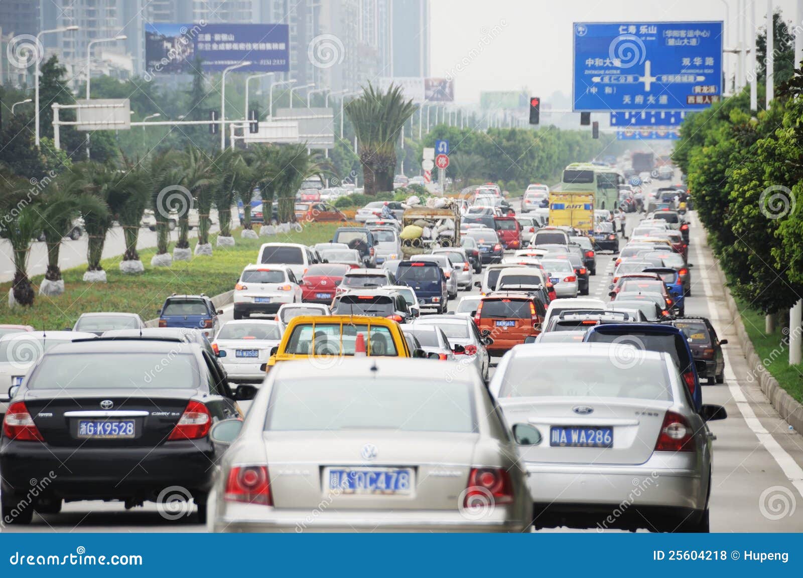 Traffic jam in Chengdu editorial stock photo. Image of metropolitan ...