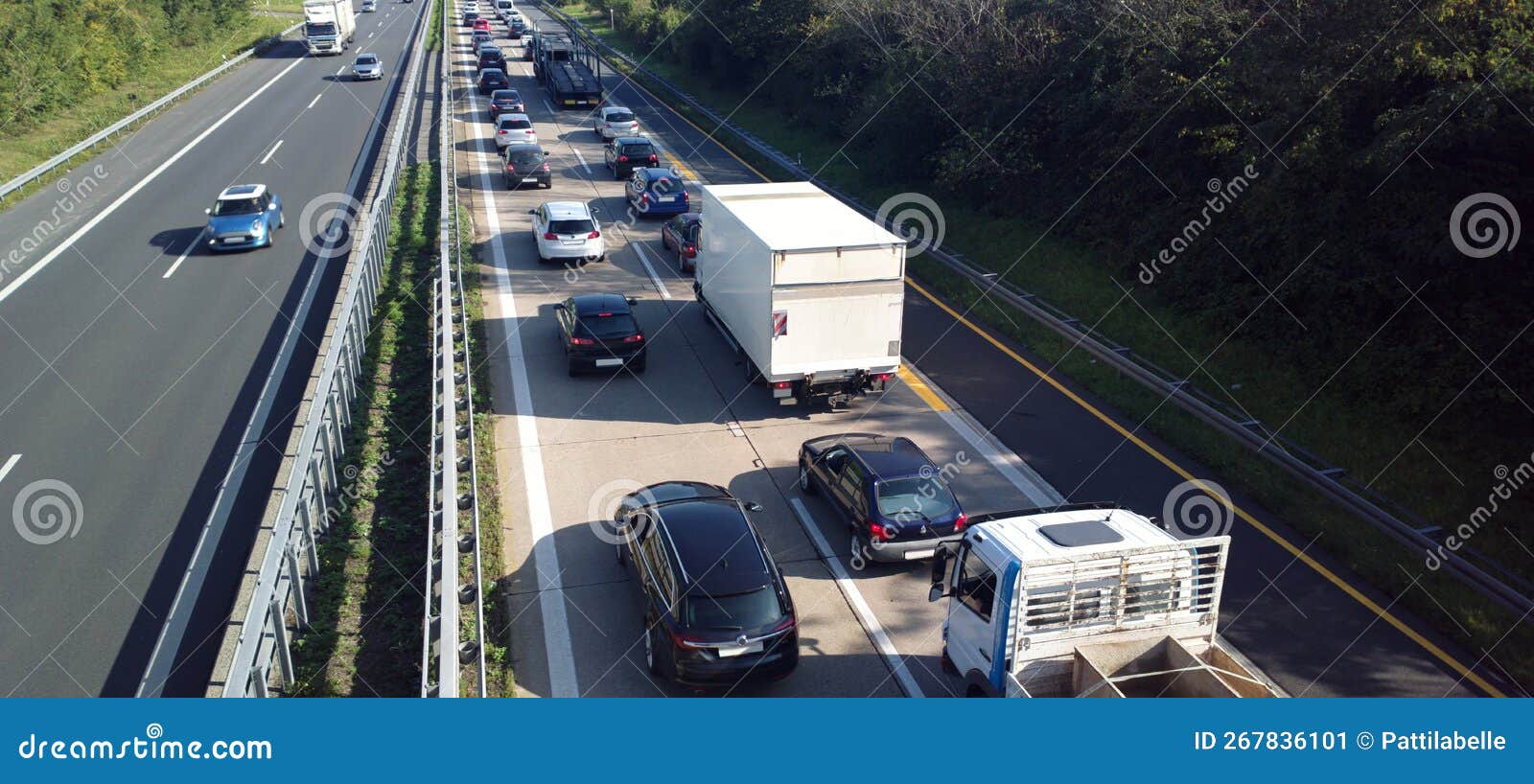 Traffic jam on a highway editorial photo. Image of work - 267836101