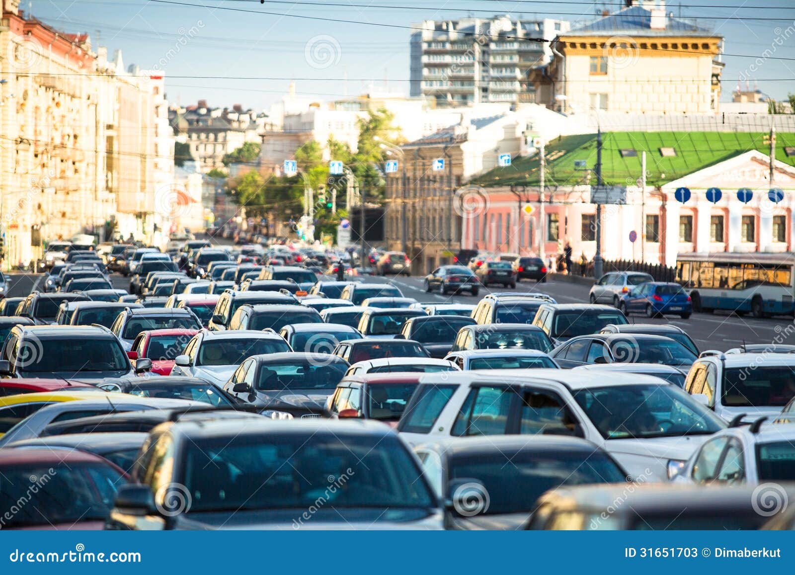 Traffic jam in Moscow stock image. Image of road, close - 31651703