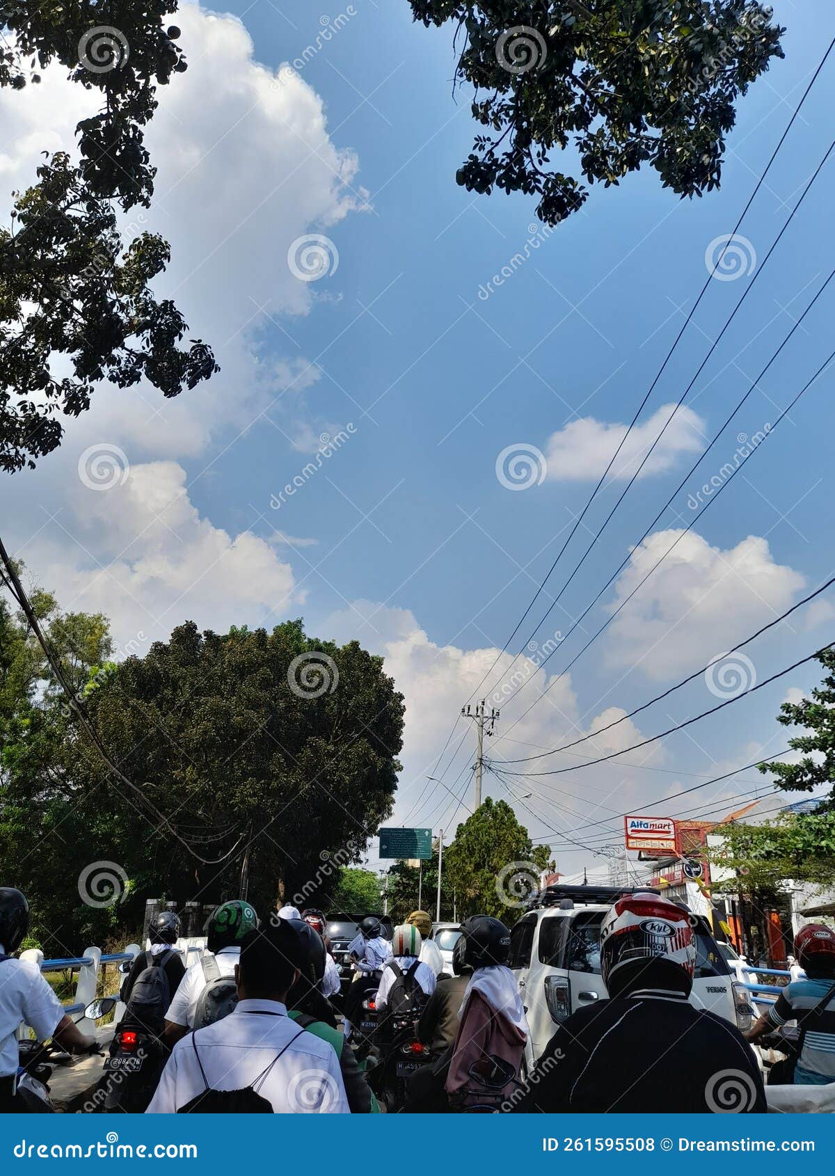 Traffic jams on campus editorial stock photo. Image of traffic - 261595508