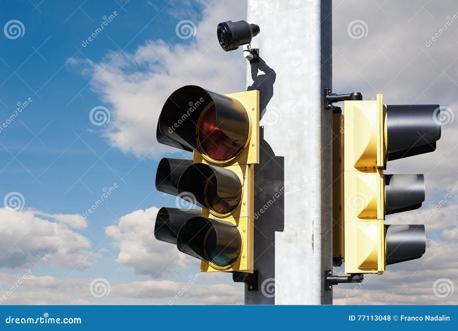 Traffic light with beeper stock photo. Image of safety - 77113048