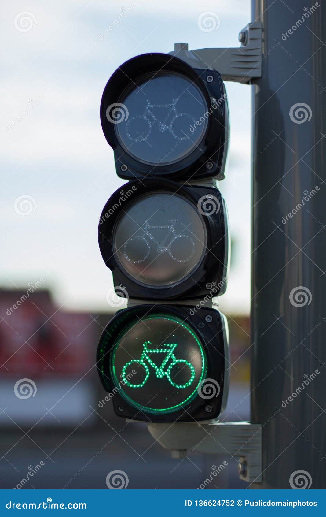 Traffic Light, Signaling Device, Light Fixture, Lighting Picture. Image ...