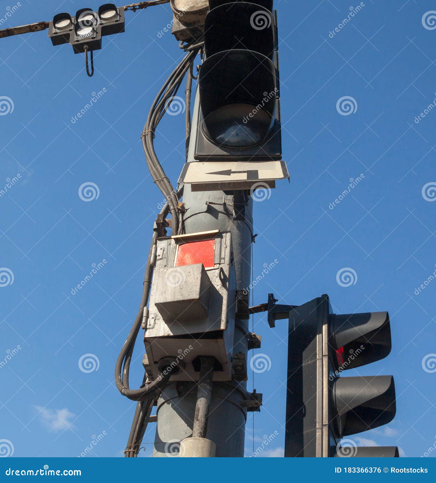 Traffic lights on the post stock photo. Image of crossroad - 183366376