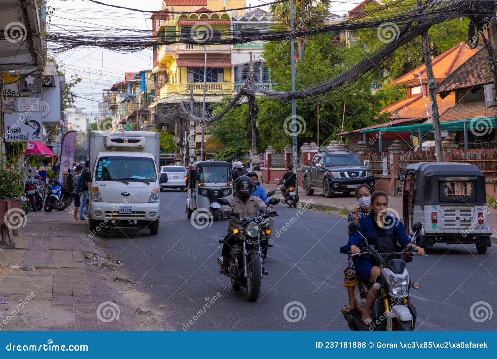 The Streets of Phnom Penh Downtown, Cambodia Editorial Stock Photo ...