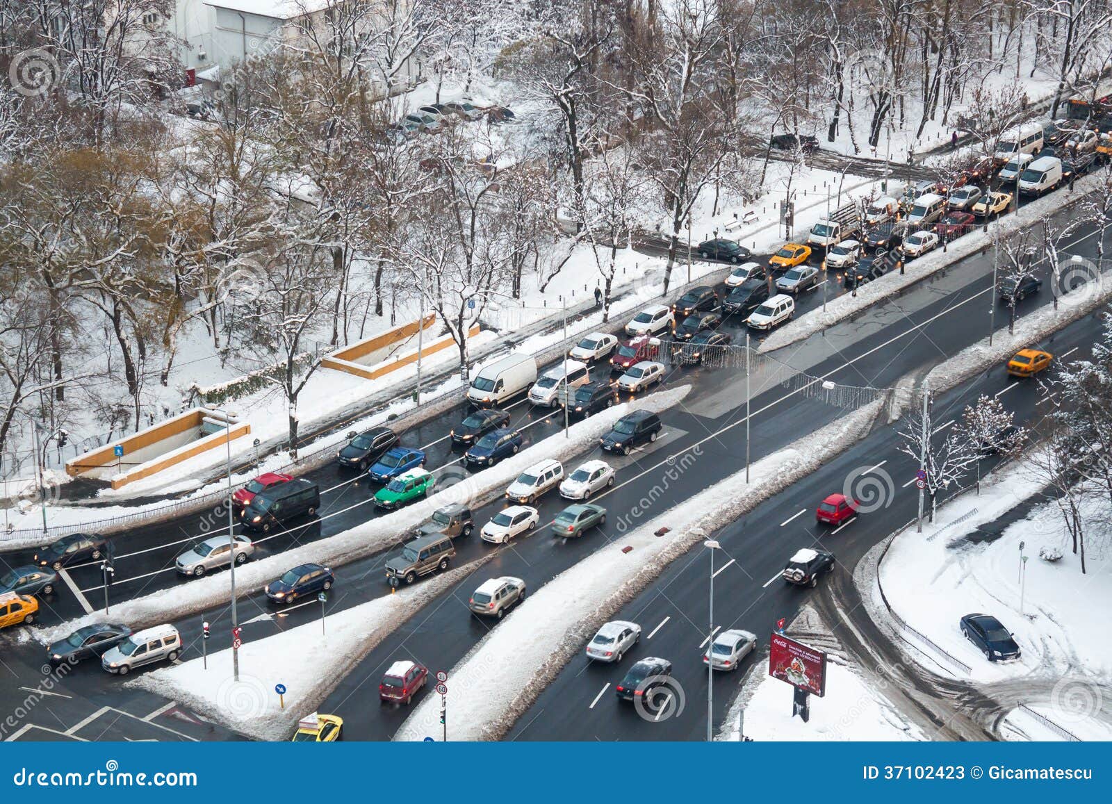 Traffic in winter editorial stock photo. Image of accelerate - 37102423