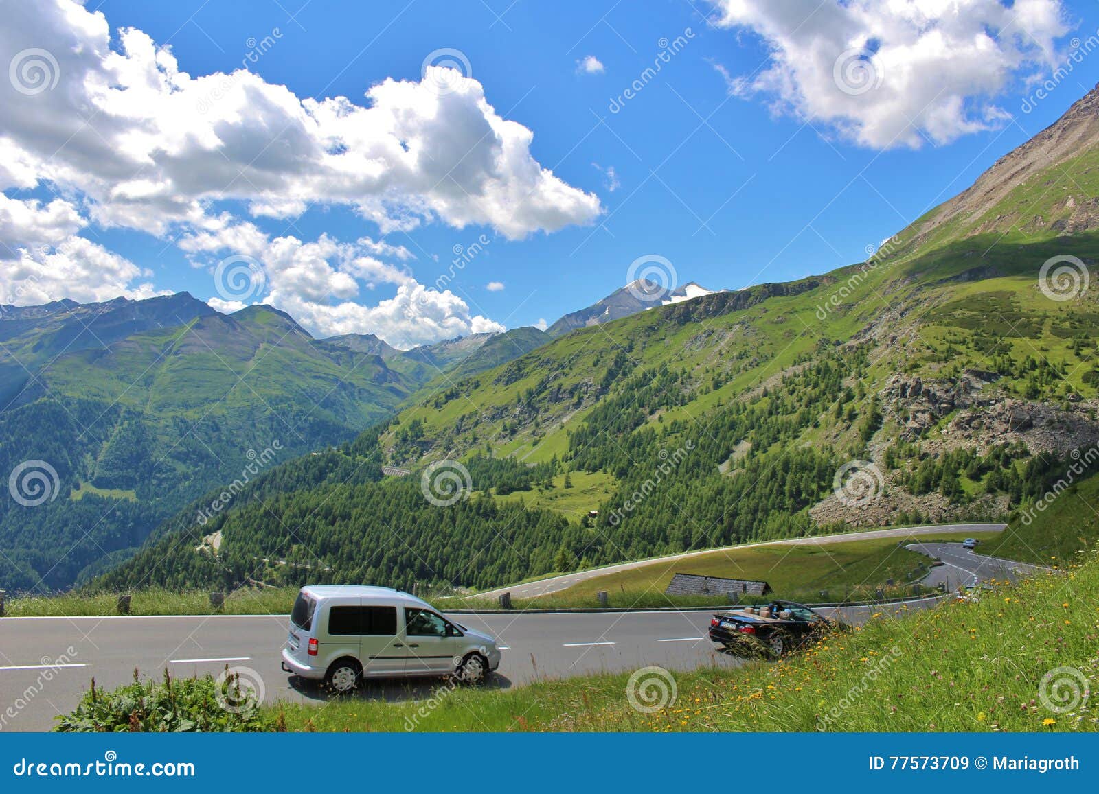 Traffichi Sull'alta Strada Alpina Del Grossglockner Immagine Stock ...