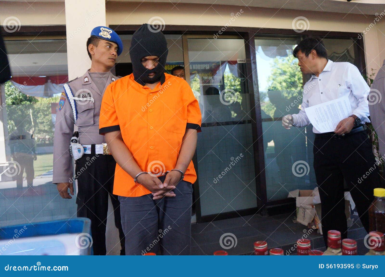 Traficante Arrestado Policía Imagen editorial - Imagen de indonesia ...