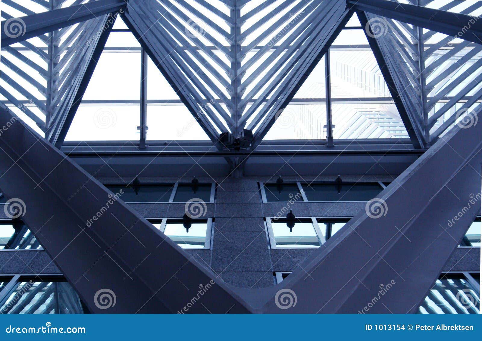 Tragaluz foto de archivo. Imagen de claraboya, acero, intrincado - 1013154