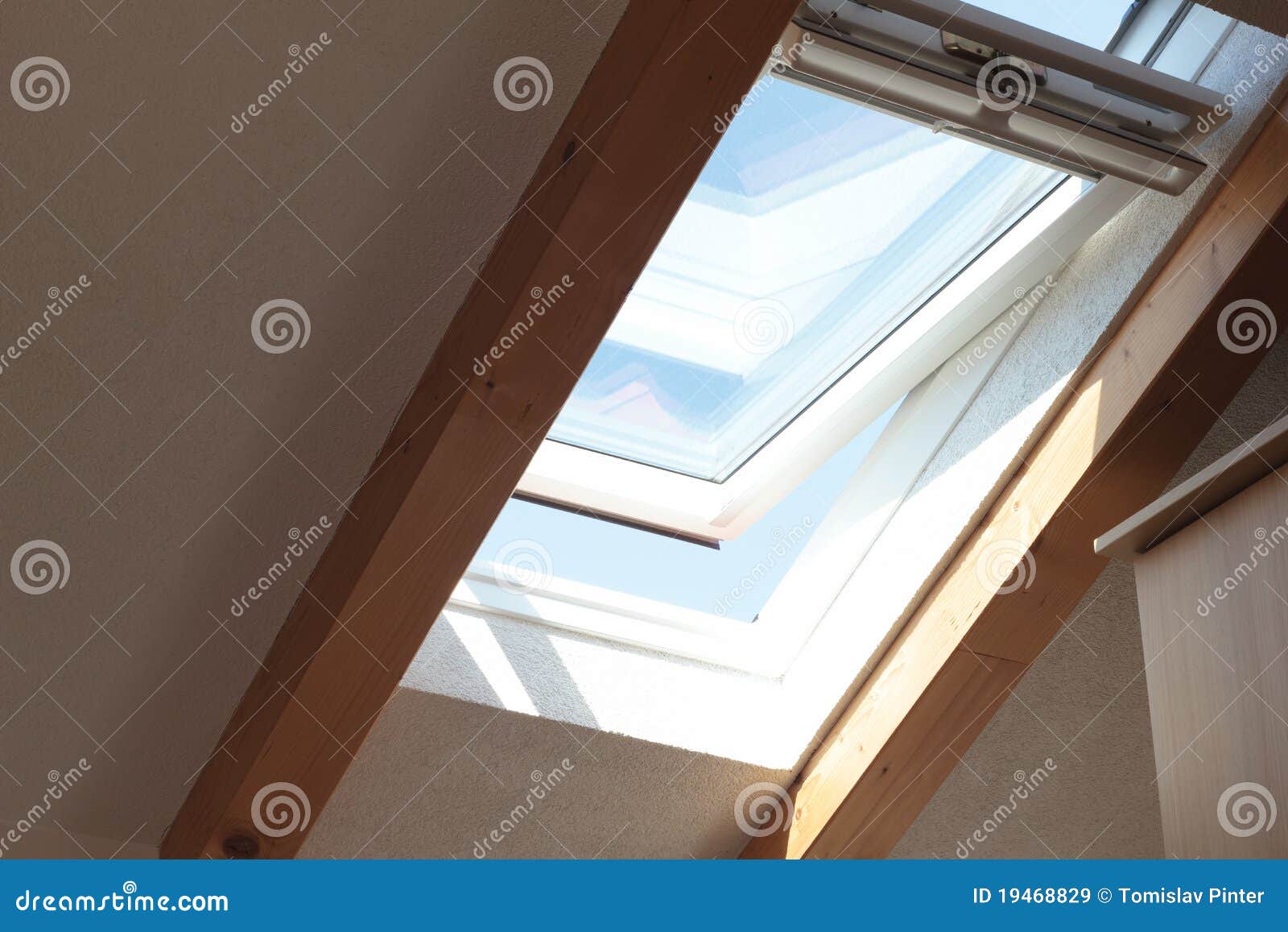 Tragaluz imagen de archivo. Imagen de escaleras, hardwood - 19468829