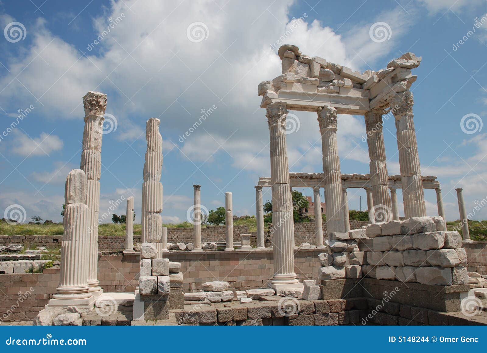 Traianus ( Trajan ) Temple in Pergoman Acropolis Stock Photo - Image of ...