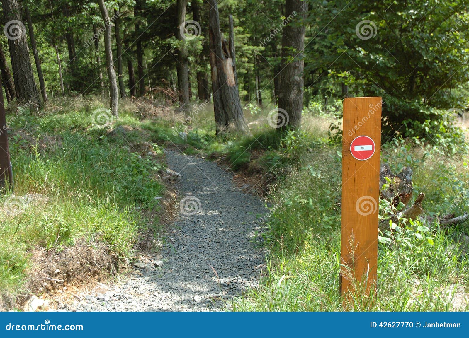 Trail closed sign stock photo. Image of closed, path - 42627770