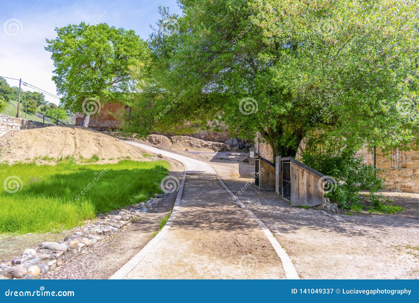 Trail Path To Knights Ferry Stock Image - Image of outside, path: 141049337