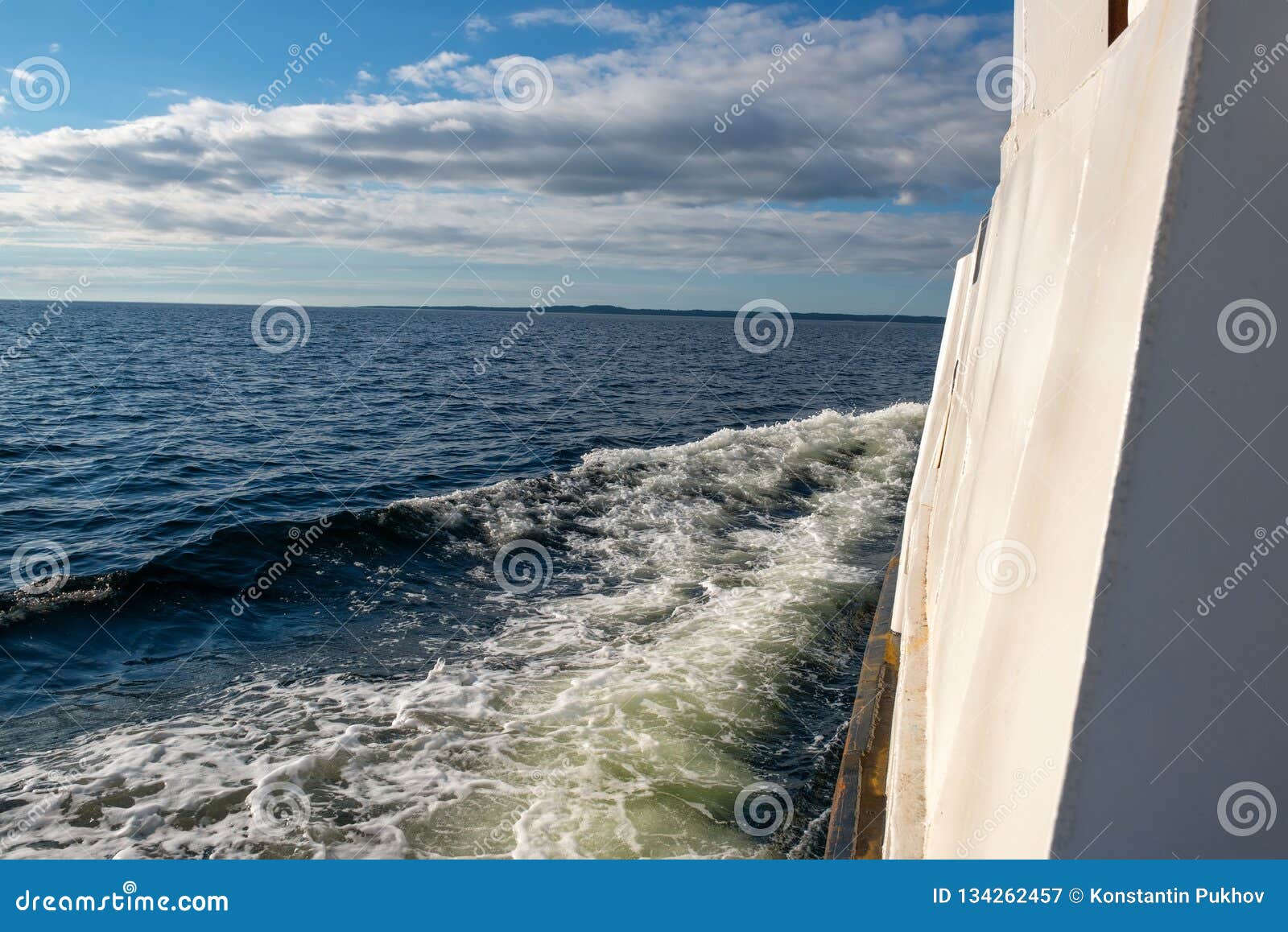 The ship creates a wave stock image. Image of nature - 134262457