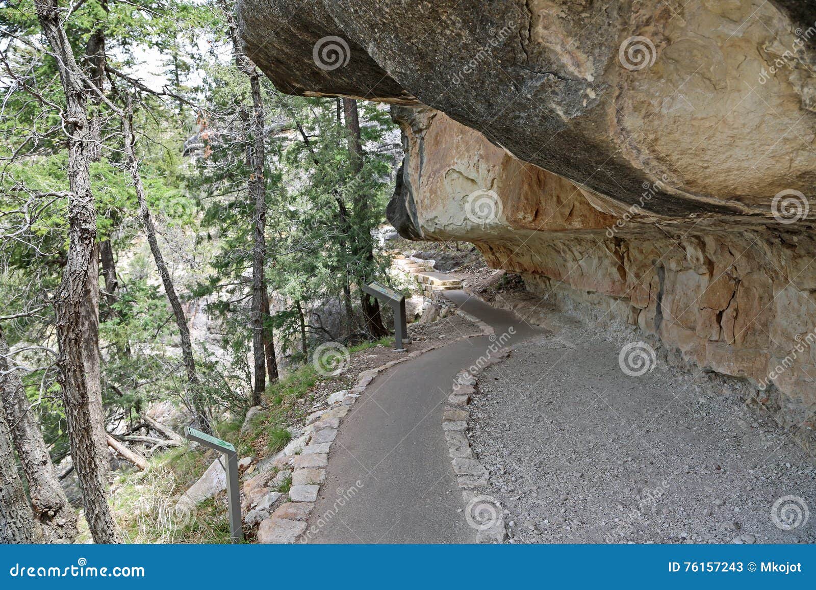Trail under cliff stock image. Image of beauty, famous - 76157243