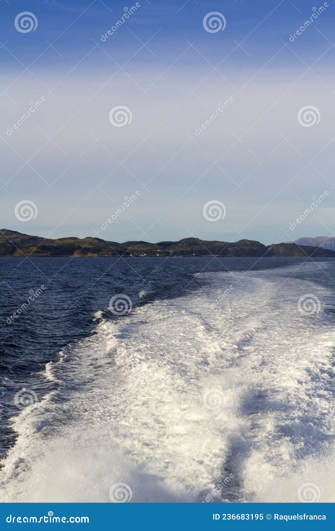 Trail on Water of Fast Moving Boat Stock Image - Image of boat ...