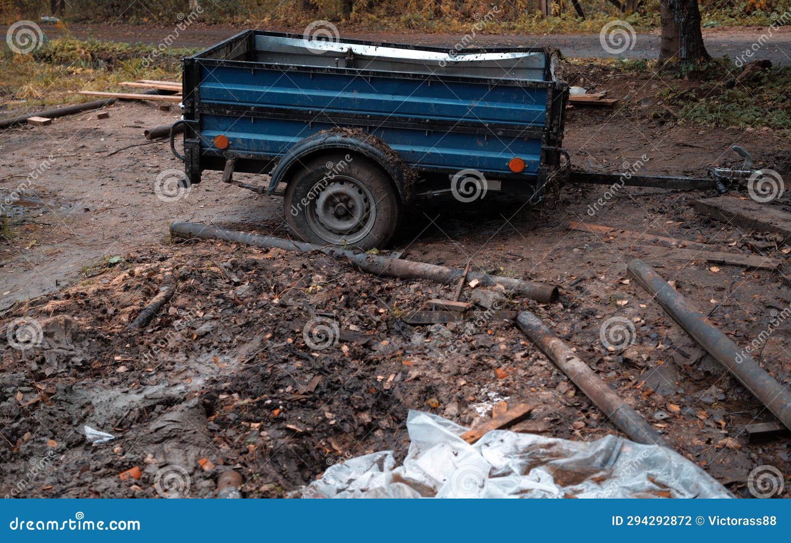 Trailer Abandoned in the Mud Stock Photo - Image of countryside, broken ...