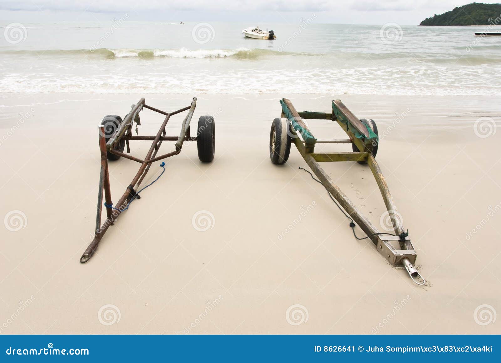 Trailers on a beach stock image. Image of surf, boating - 8626641
