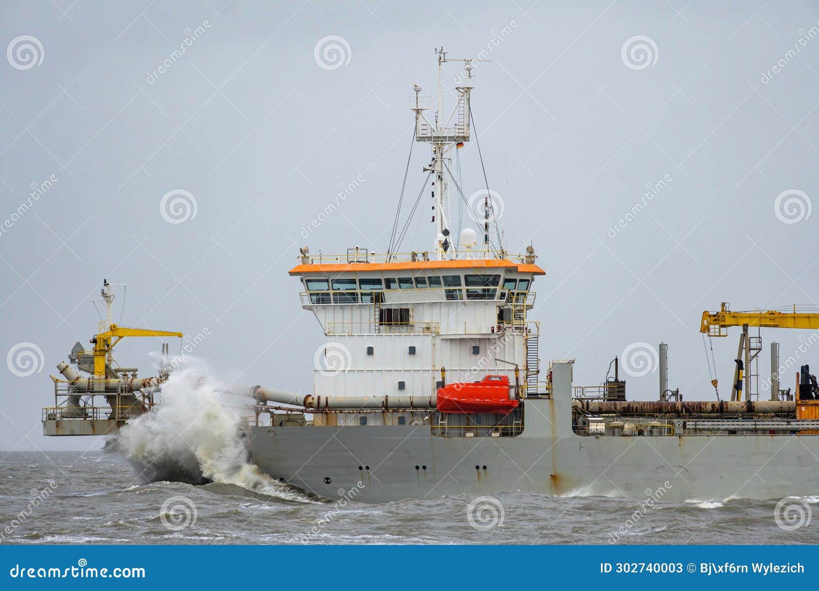 Trailing Suction Hopper Dredger Stock Image - Image of transportation ...