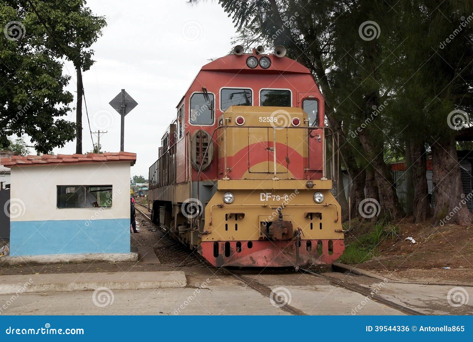 Train editorial photo. Image of cuban, tradition, railway - 39544336