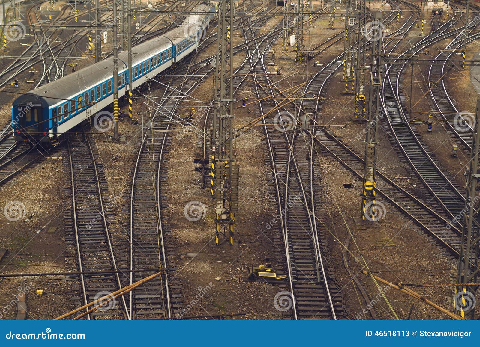 Train arriving in station stock image. Image of confusion - 46518113