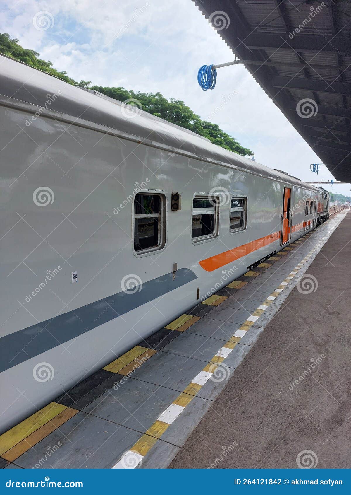 Train Carriage in the Train Stop Stock Photo - Image of walkway, roof ...