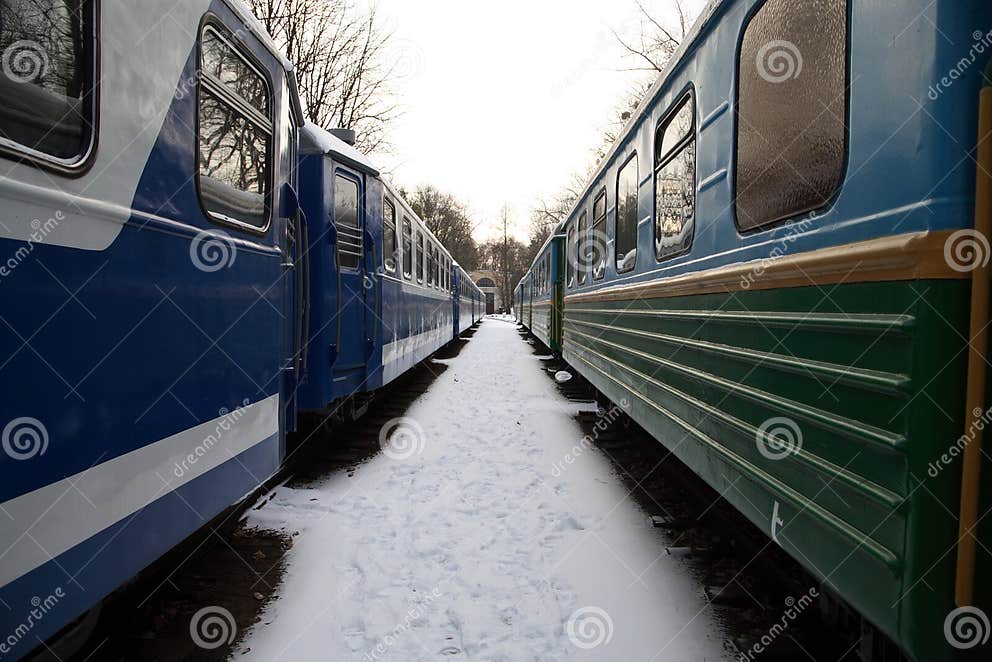 Between train cars stock photo. Image of powerful, industrial - 12480664